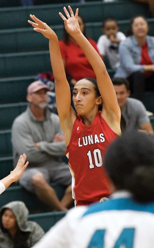 Lunas roll to regular-season title | News, Sports, Jobs - Maui News
